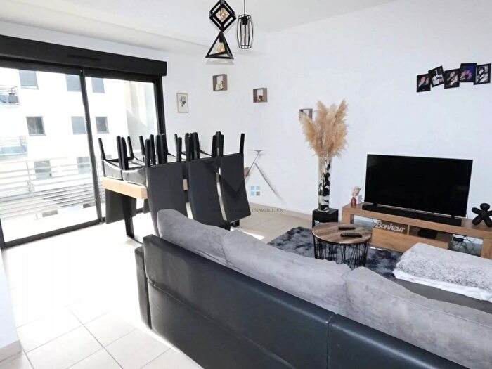 Appartement à louer - Les Blaches-Les Champs, Montélimar - 2 pièces - 1 chambre