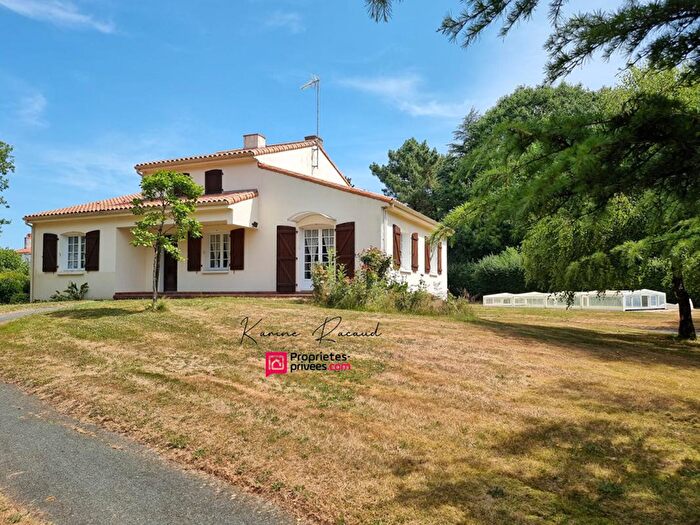 Maison 7 pièces à vendre - Fougeré