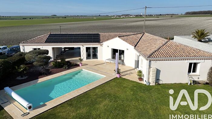 Maison à vendre - Semussac - 5 pièces - 4 chambres