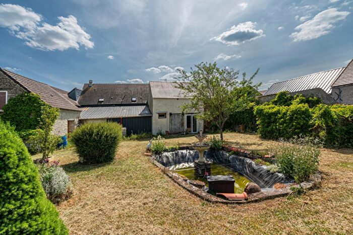 Maison à vendre - Neuvy-en-Beauce - 9 pièces - 6 chambres