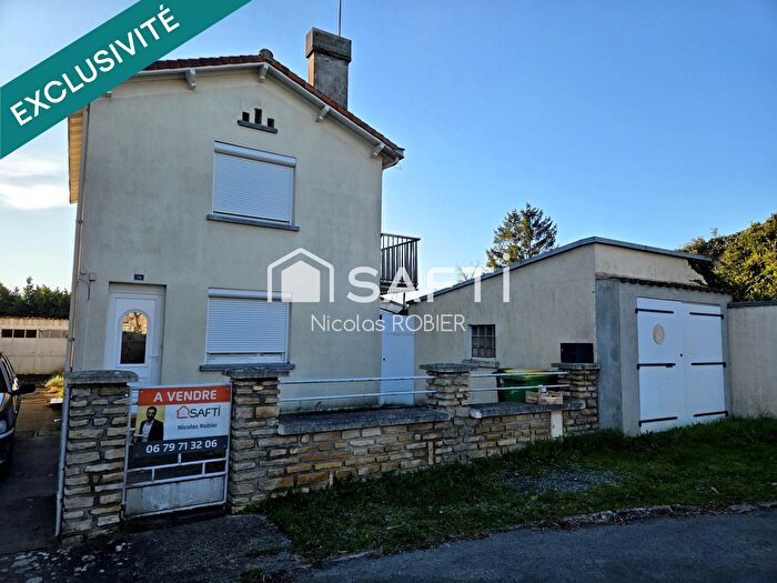 Maison à vendre - Champdeniers-Saint-Denis - 4 pièces - 2 chambres