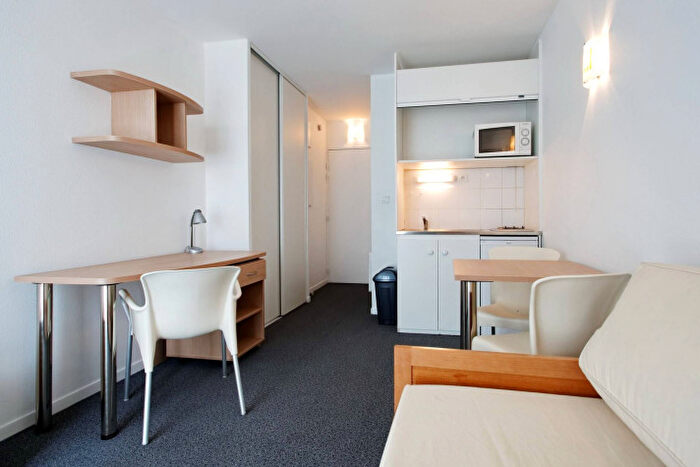 Appartement 2 pièces à Lyon 8ème, Monplaisir, à louer