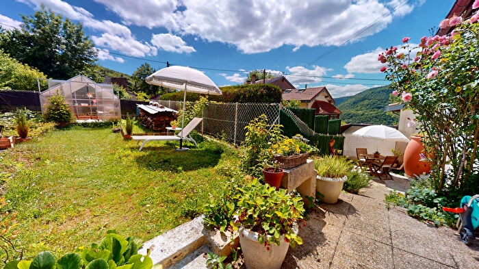 Maison 4 pièces à Saint-Rambert-en-Bugey, à vendre