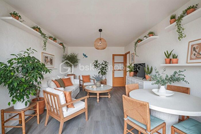 Appartement à vendre - Rumilly, Les Collines, Nord - 5 pièces - 4 chambres