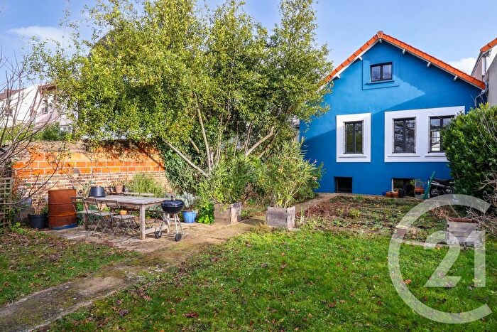 Maison à vendre - Issy-les-Moulineaux, Les Epinettes, Le Fort, Les Hauts dIssy - 6 pièces - 4 chambres