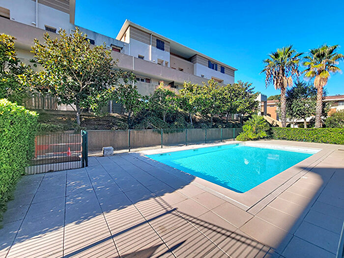 Appartement à vendre - Plan-de-Cuques - 4 pièces - 3 chambres