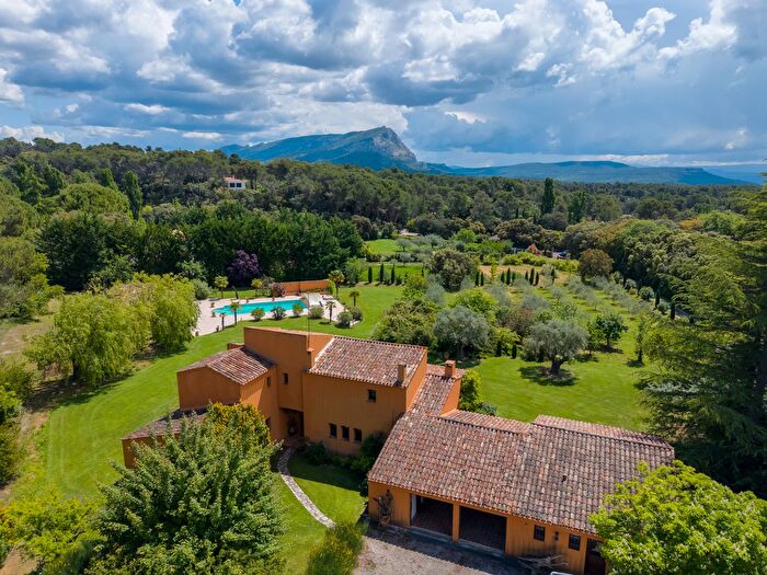 Maison à vendre - Aix-en-Provence - 7 pièces - 4 chambres