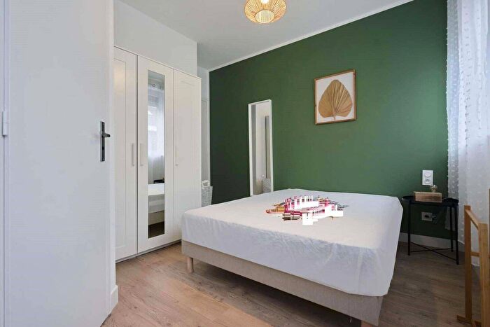 Appartement à louer - Caulier, Lille - 1 pièce