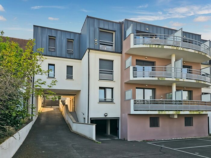 Appartement à vendre - Longjumeau, Centre-ville, Mairie - 3 pièces - 2 chambres