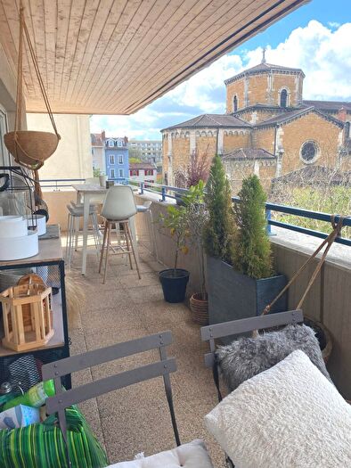 Appartement 4 pièces à Le-Perollier, Écully, à louer
