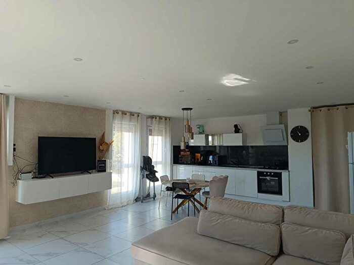 Appartement à vendre - Port-de-Bouc, La Mérindole, Le Pont du Roi - 3 pièces - 2 chambres