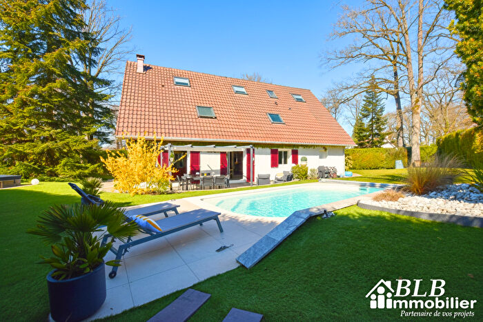 Maison à vendre - Les Essarts-le-Roi - 9 pièces - 6 chambres