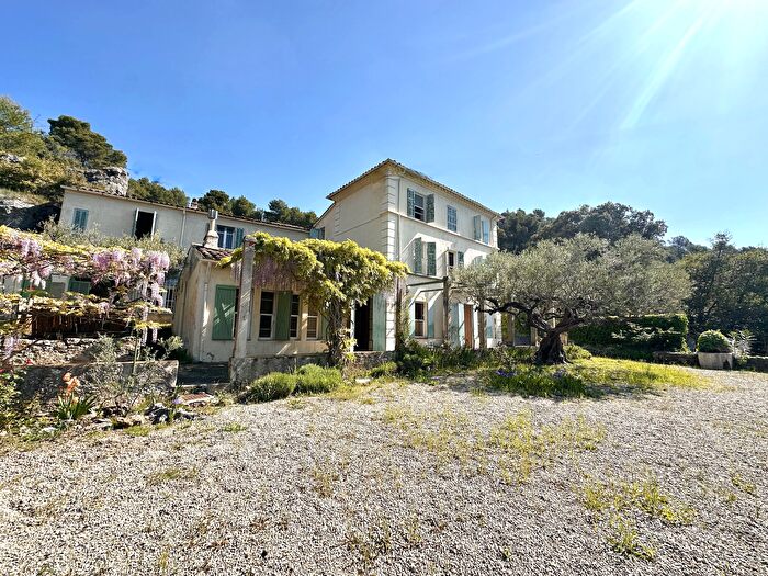 Maison à vendre - Villecroze - 20 pièces - 14 chambres