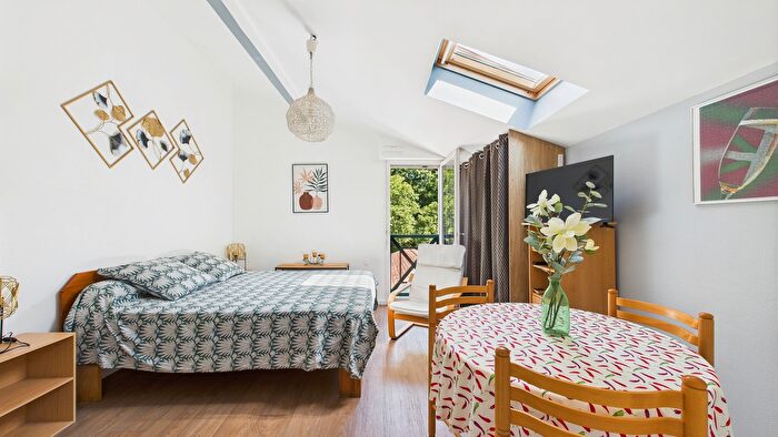 Appartement à vendre - Cambo-les-Bains - 1 pièce