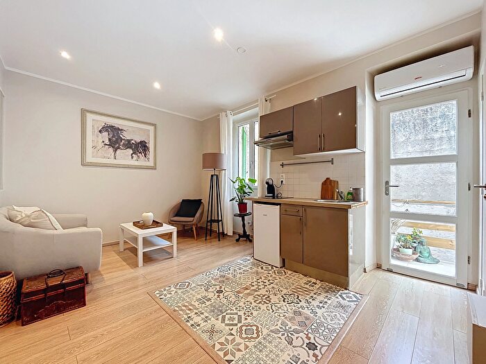 Appartement à vendre - Nice, Le Port - 2 pièces - 1 chambre