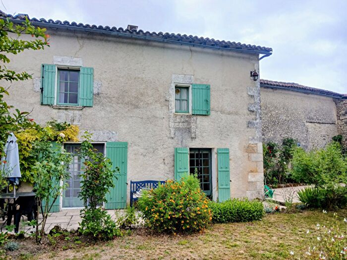 Maison 6 pièces à vendre à Verteillac