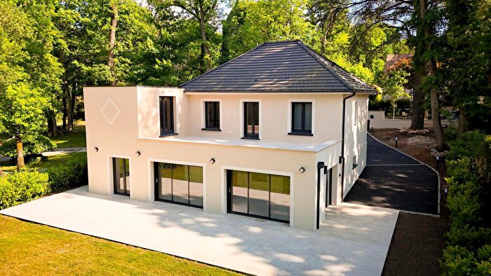 Maison à vendre - Saint-Fargeau-Ponthierry - 5 pièces - 4 chambres