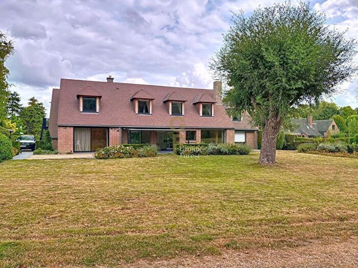 Maison à louer - Bondues - 8 pièces - 6 chambres