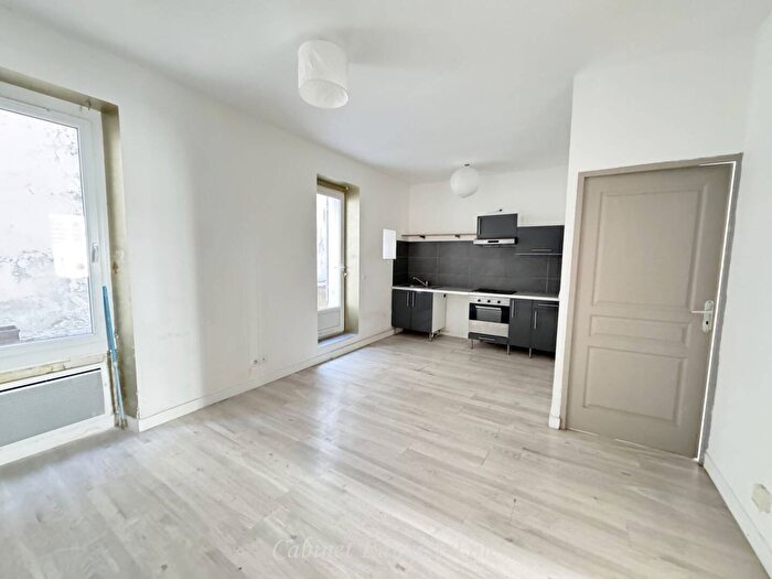 Appartement à louer - Marseille ème arrondissement - 3 pièces - 2 chambres