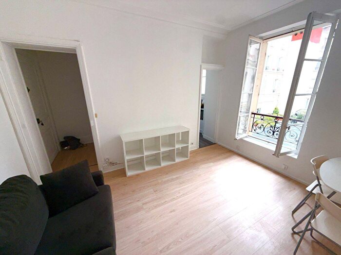 Belleville-Saint Maur, Paris 11ème arrondissement - Appartement 1 pièce à louer