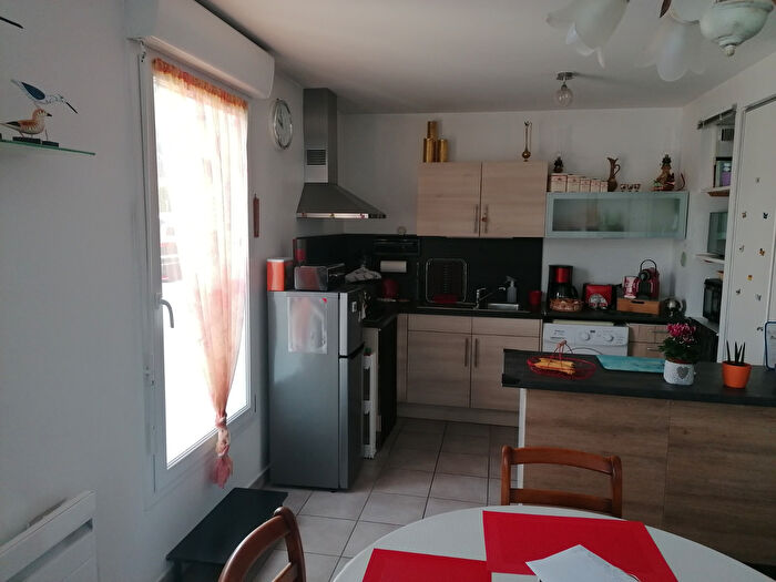 Appartement à louer - Pont-de-Metz - 2 pièces - 1 chambre