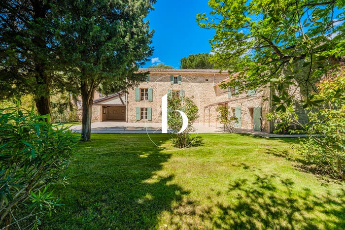 Uzès : Maison 7 pièces à vendre