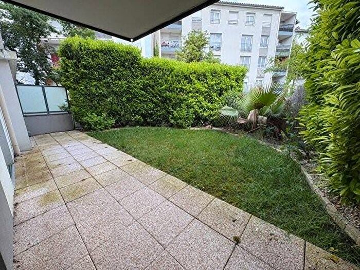 Appartement 3 pièces à Vassieux, Caluire-et-Cuire, à louer