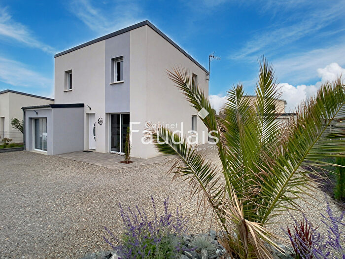 Maison à vendre - Saint-Germain-sur-Ay - 5 pièces - 4 chambres