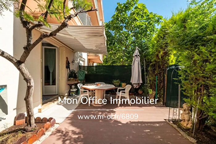 Marseille 10ème, Saint-Tronc : Appartement 3 pièces à vendre