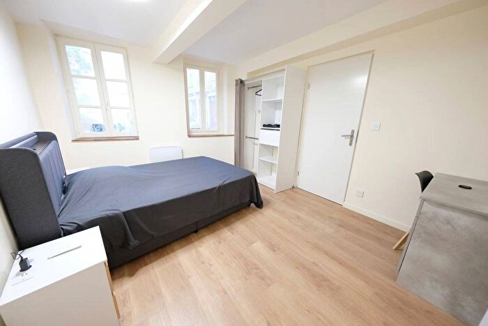 Appartement 1 pièce à louer - Haute Roche Ouest, Oullins-Pierre-Bénite
