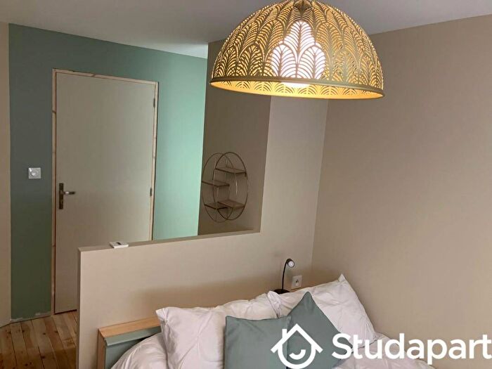 Appartement à louer - Jacquard, Saint-Étienne - 1 pièce - 3 chambres