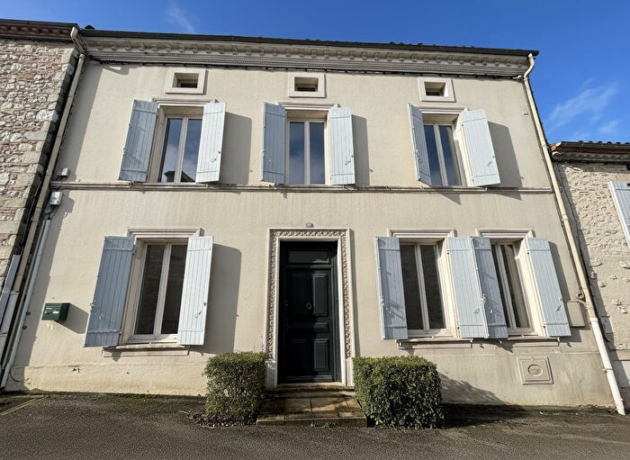 Maison à vendre - Penne-dAgenais - 9 pièces - 7 chambres