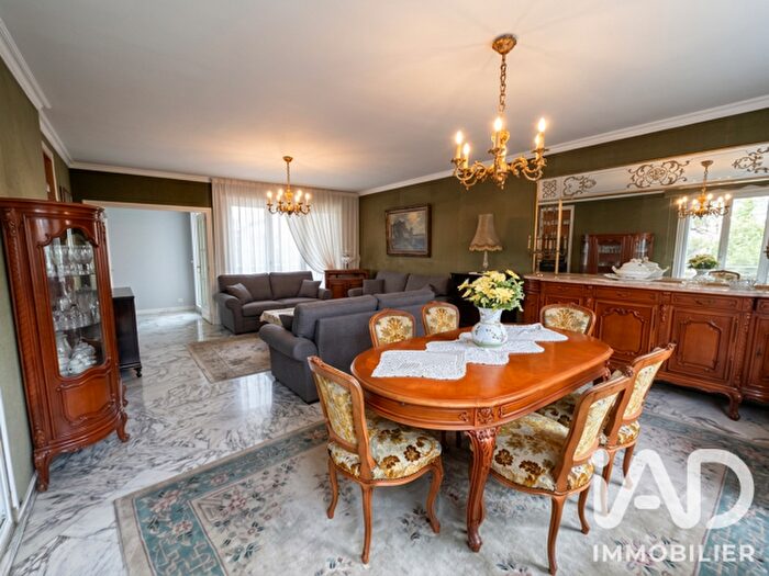 Dreux, Sainte-Eve : Appartement 4 pièces à vendre