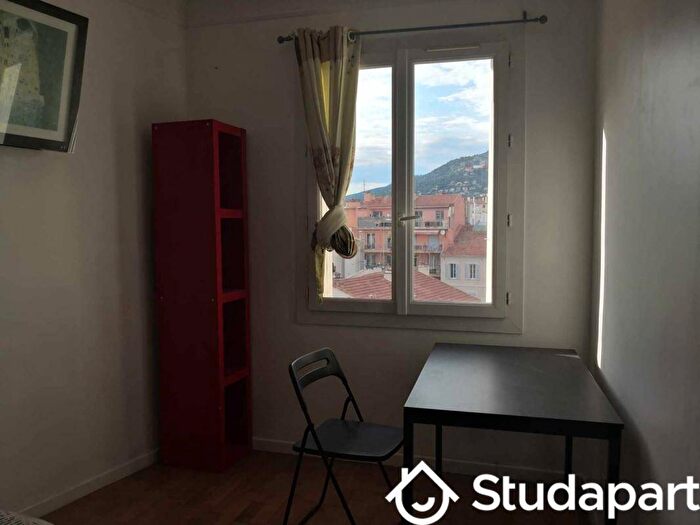 Appartement à louer - Champ de Mars, Toulon - 1 pièce - 1 chambre