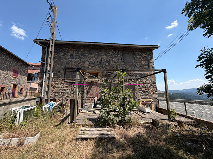 Maison 5 pièces à Joux, à vendre