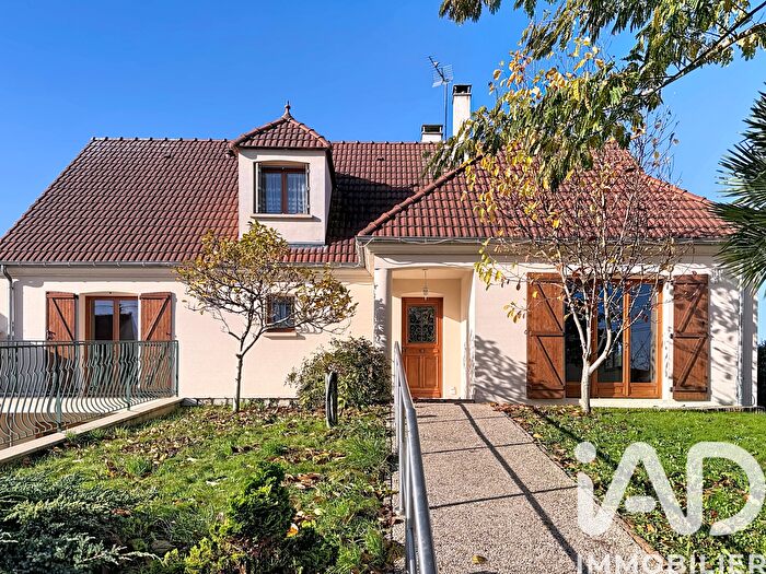 Maison à vendre - Champlost - 7 pièces - 4 chambres