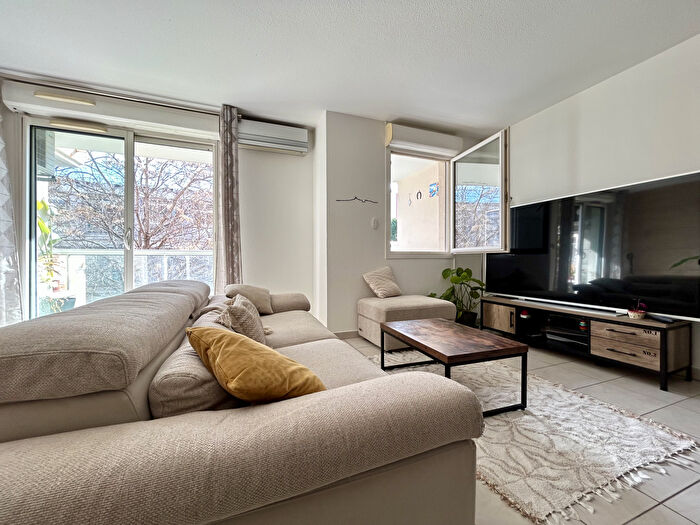 Appartement à vendre - Marseille e  - 3 pièces - 2 chambres