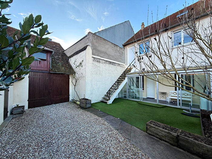 Maison à vendre - Étampes, Saint-Pierre - 4 pièces - 3 chambres