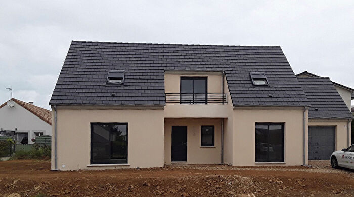 Maison 4 pièces à vendre à Vaux-le-Pénil
