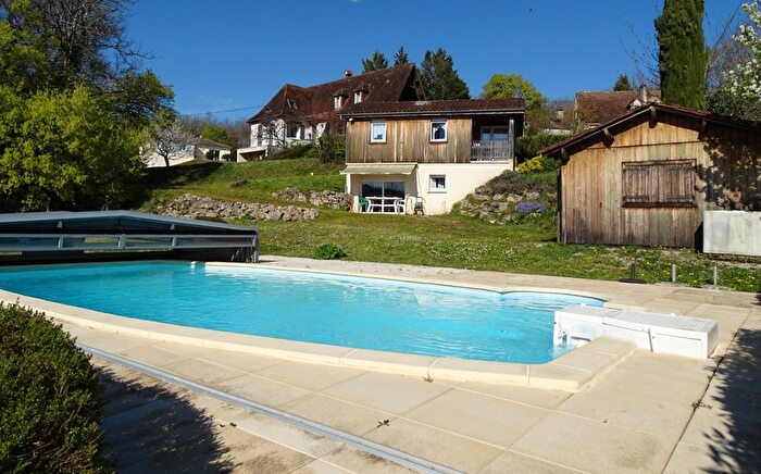 Maison à vendre - Condat-sur-Vézère - 10 pièces - 5 chambres
