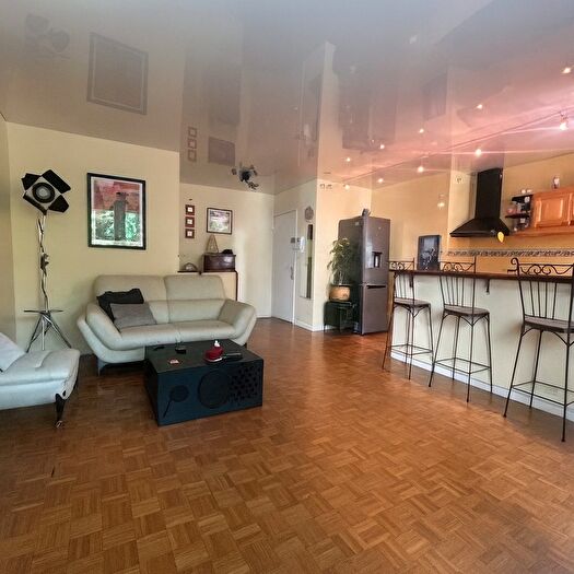 Appartement à vendre - Maisons-Alfort - 3 pièces - 2 chambres