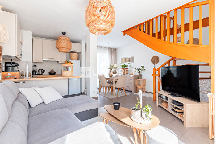 Juvisy-sur-Orge, Centre-ville, Entrevoies, Seine : Appartement 3 pièces à vendre