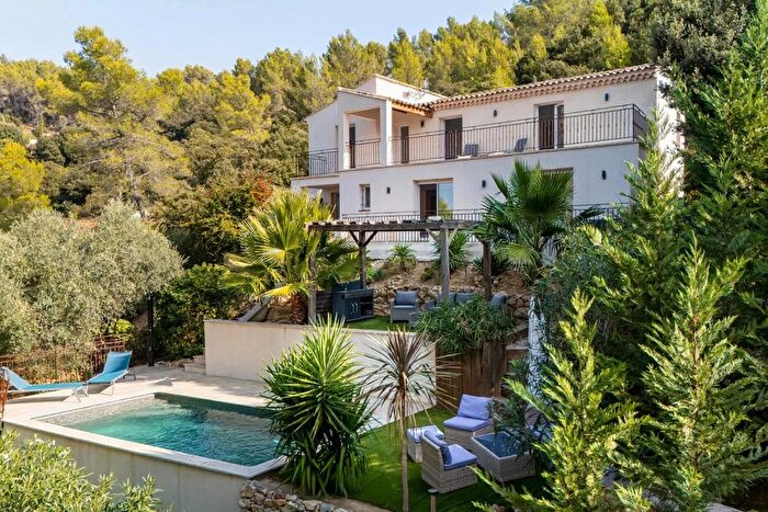 Maison à vendre - Taradeau - 6 pièces - 5 chambres