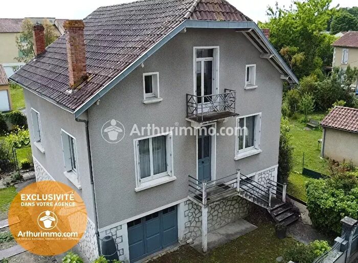 Maison à vendre - Saint-Astier - 6 pièces - 3 chambres