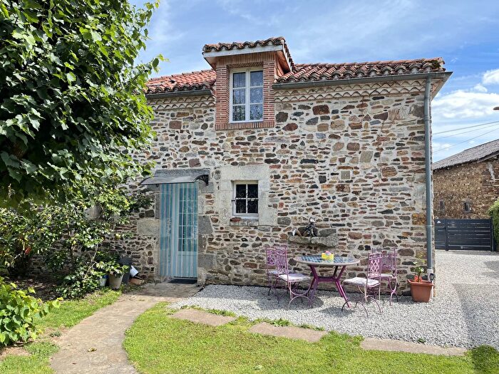 Bussière-Poitevine : Maison 9 pièces à vendre