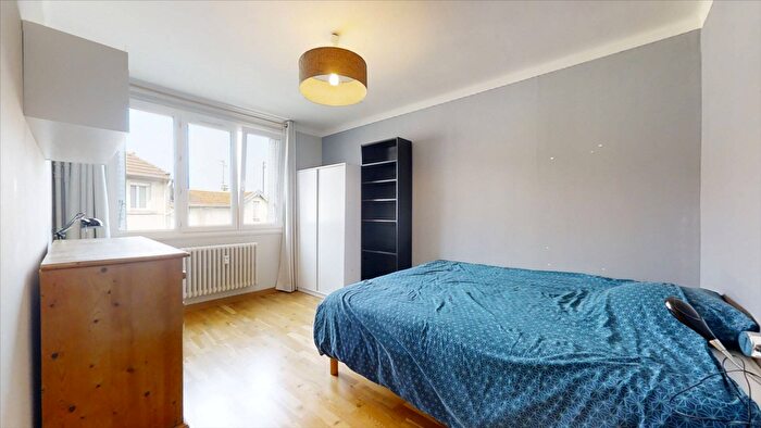 Appartement à louer - Montrapon, Montboucons, Besançon - 5 pièces - 1 chambre