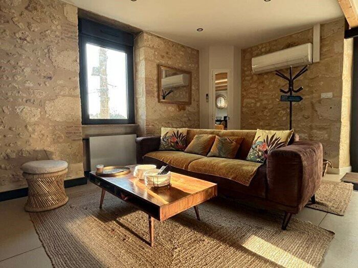 Appartement à louer - Lesparre-Médoc - 3 pièces - 2 chambres