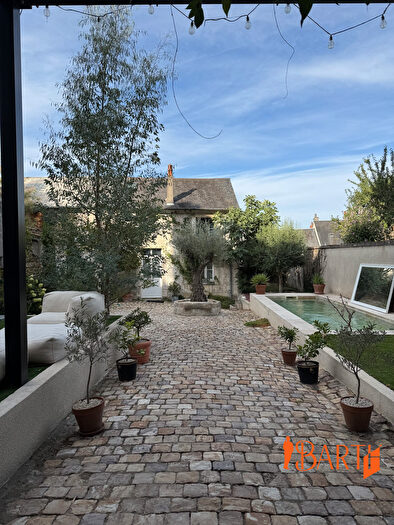 Maison à vendre - Bourges, Centre-ville, Charlet, Lahitolle, Pignoux, Sembat - 10 pièces - 6 chambres