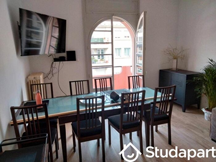 Appartement à louer - Saint Martin, Perpignan - 1 pièce - 5 chambres