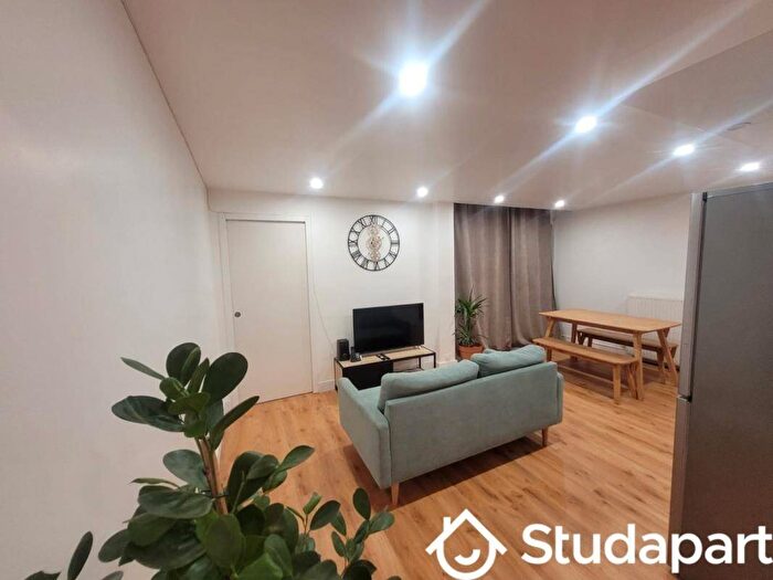 Appartement à louer - Danièle-Petit Bontemps, Plaisir - 1 pièce - 1 chambre